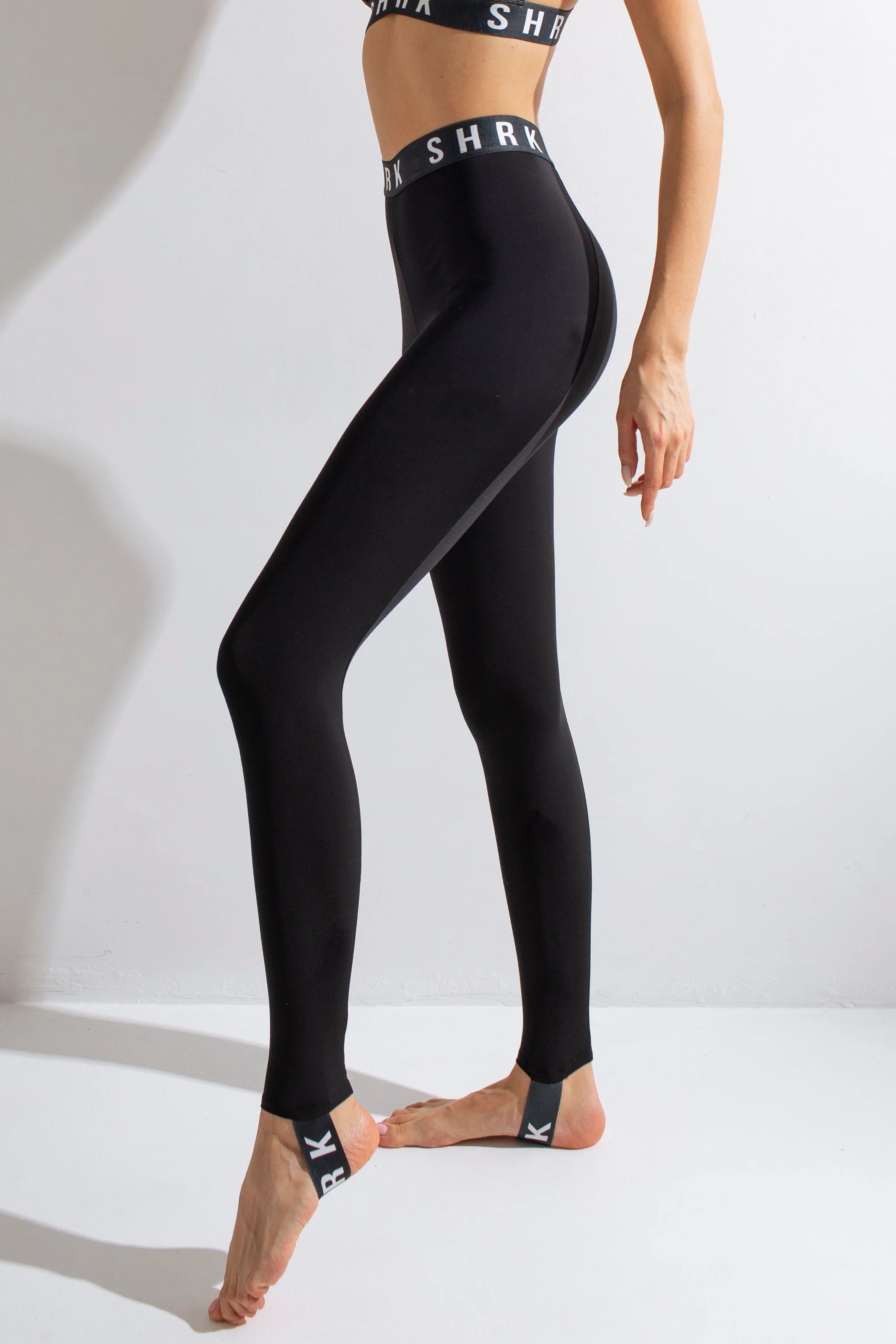 Women's Leggings with Foot Strap for Stretching, Dance, Yoga & Workout ...